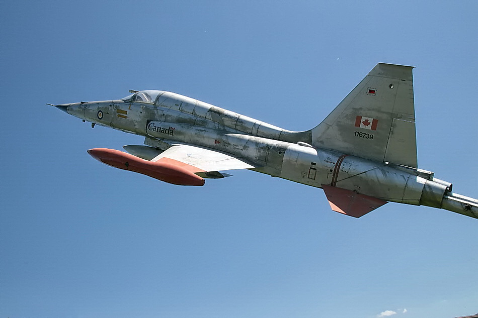 Eye Candy: Planes On Pedestals