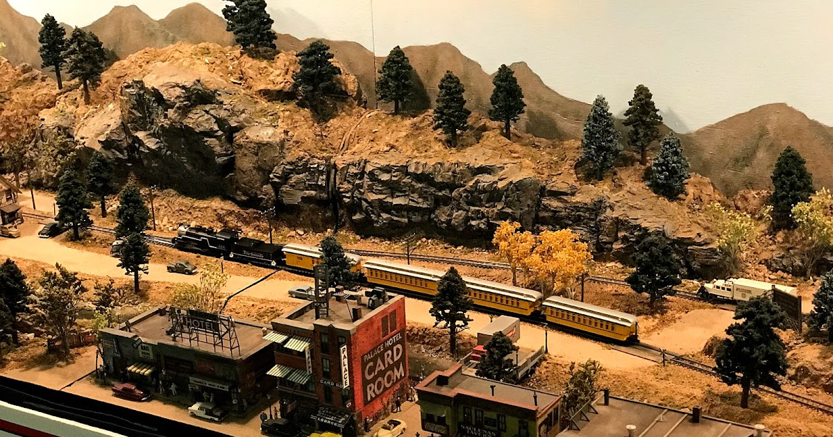 Up Dunes Junction: Visiting Jim LaBaugh's N Scale Narrow Gauge