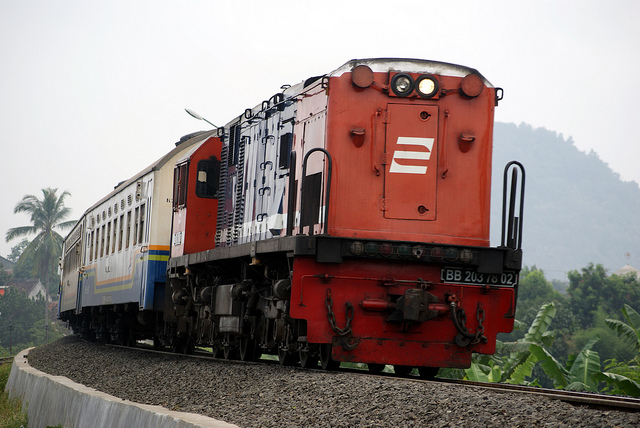 Kmlpratama Blog: Daftar Seri Lokomotif Diesel di Indonesia (1)