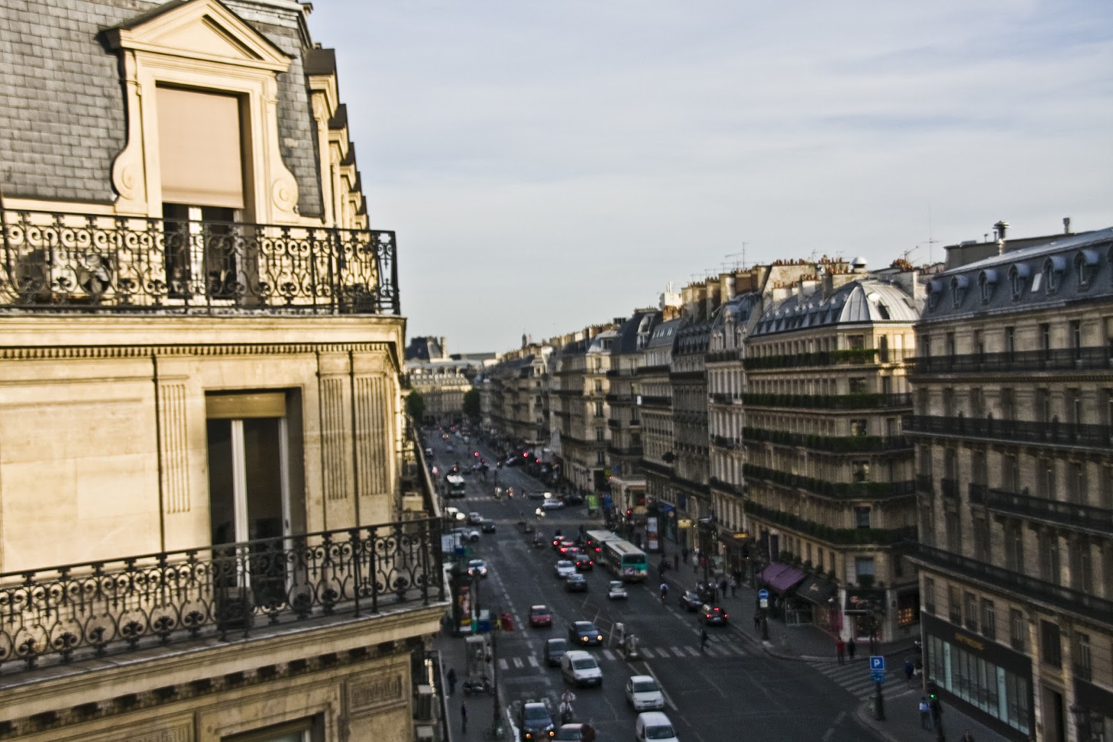 Offshore Winds: Opera District in Paris