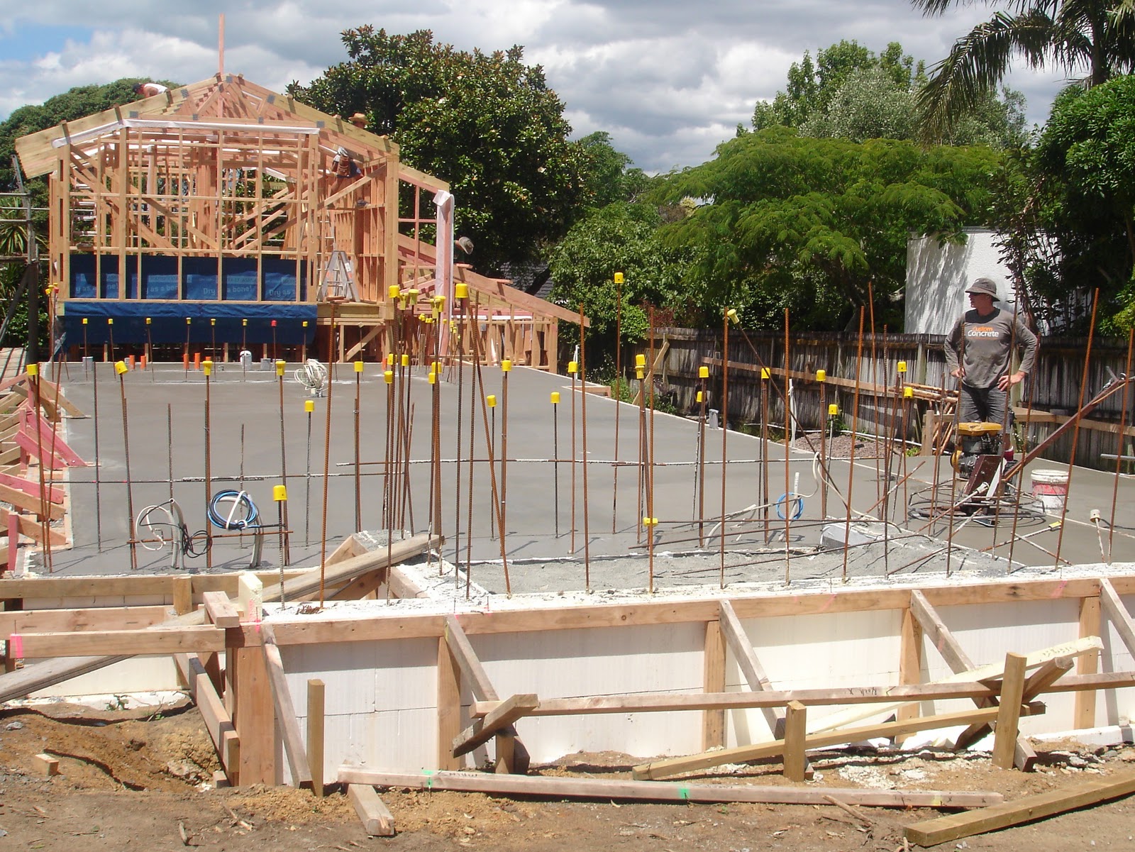 CONCRETE FLOOR SLAB - SECOND POUR | The New Zealand's First Passive House