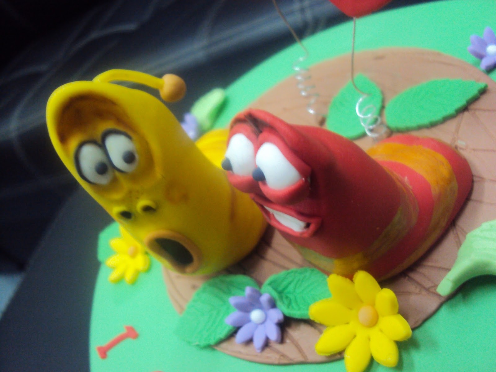 L'mis Cakes & Cupcakes Ipoh Contact : 012-5991233 : Fondant Cake -Larva ...