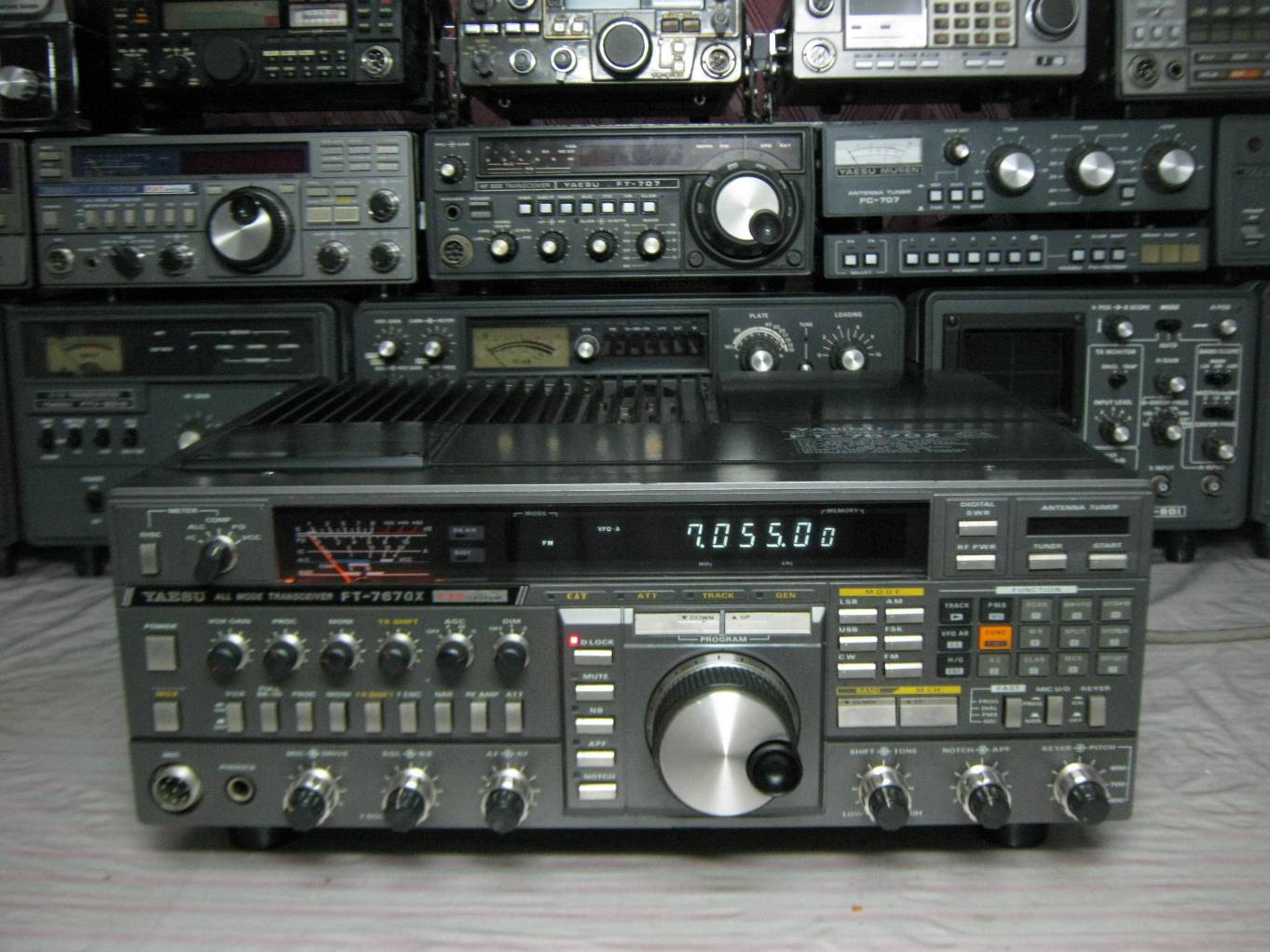 MEDAN RADIO: Yaesu FT-767GX