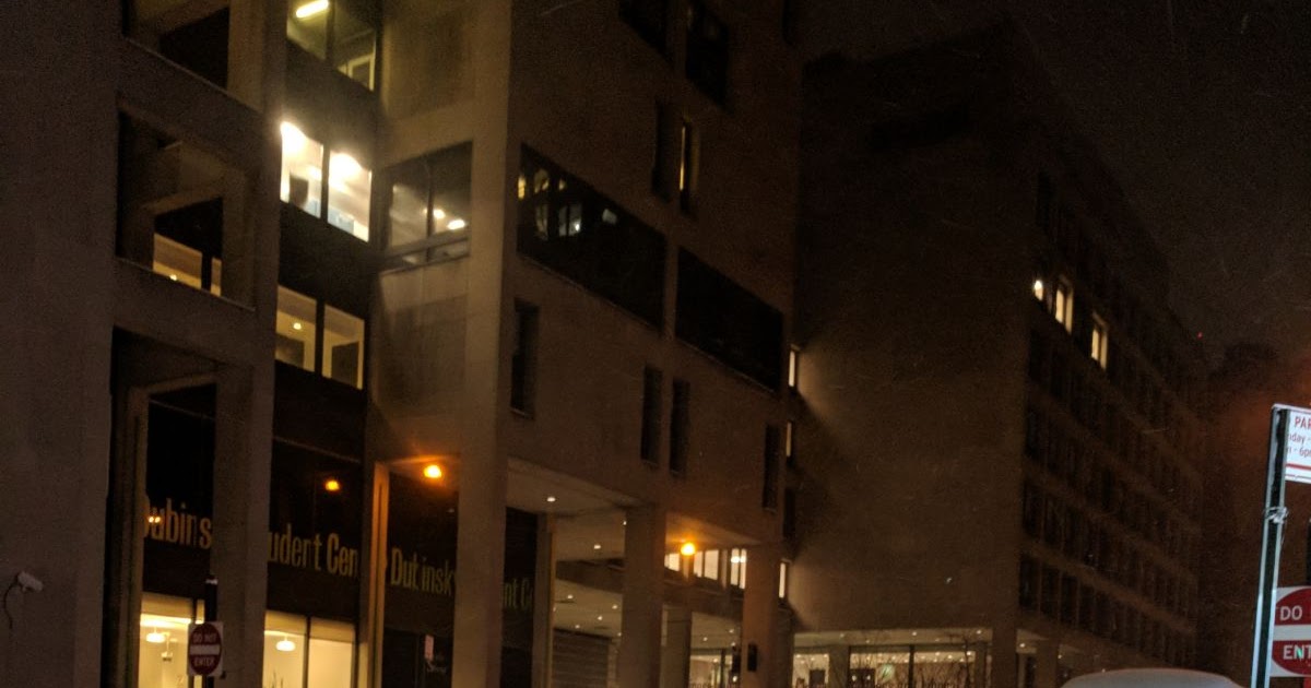 CHINAR SHADE : SNOW FALL IN MANHATTAN NEW YORK..JANUARY 2018