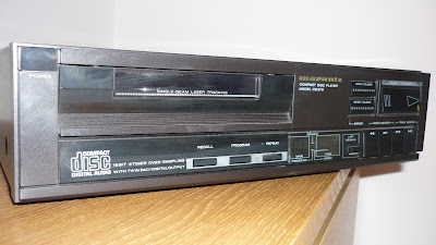 M i c r o C o s e: Recensione Compact Disc Player | Marantz CD273 (1988)