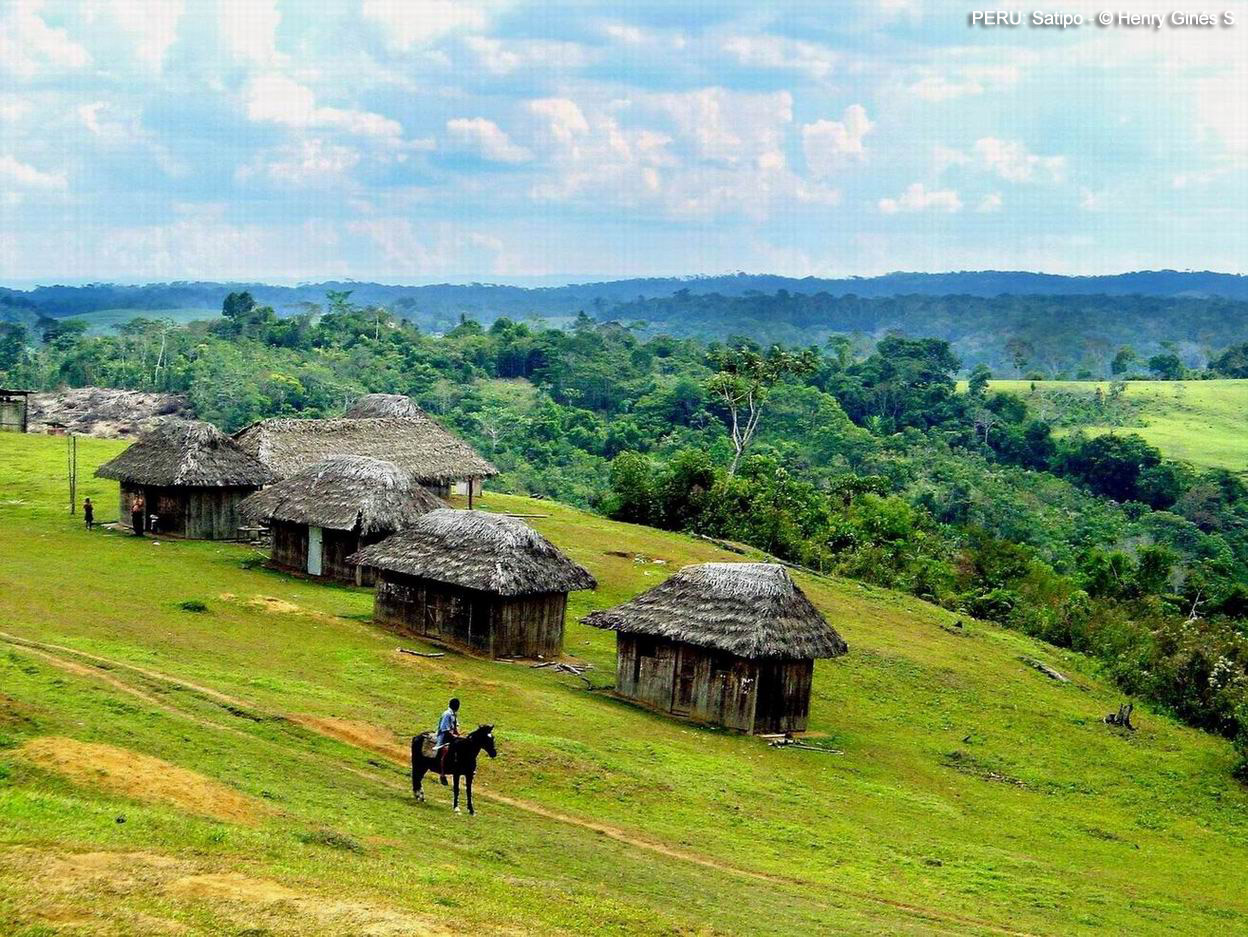 COMENTARIO AL DÍA: SEMANA SANTA POR SATIPO - JUNÍN - PERÚ