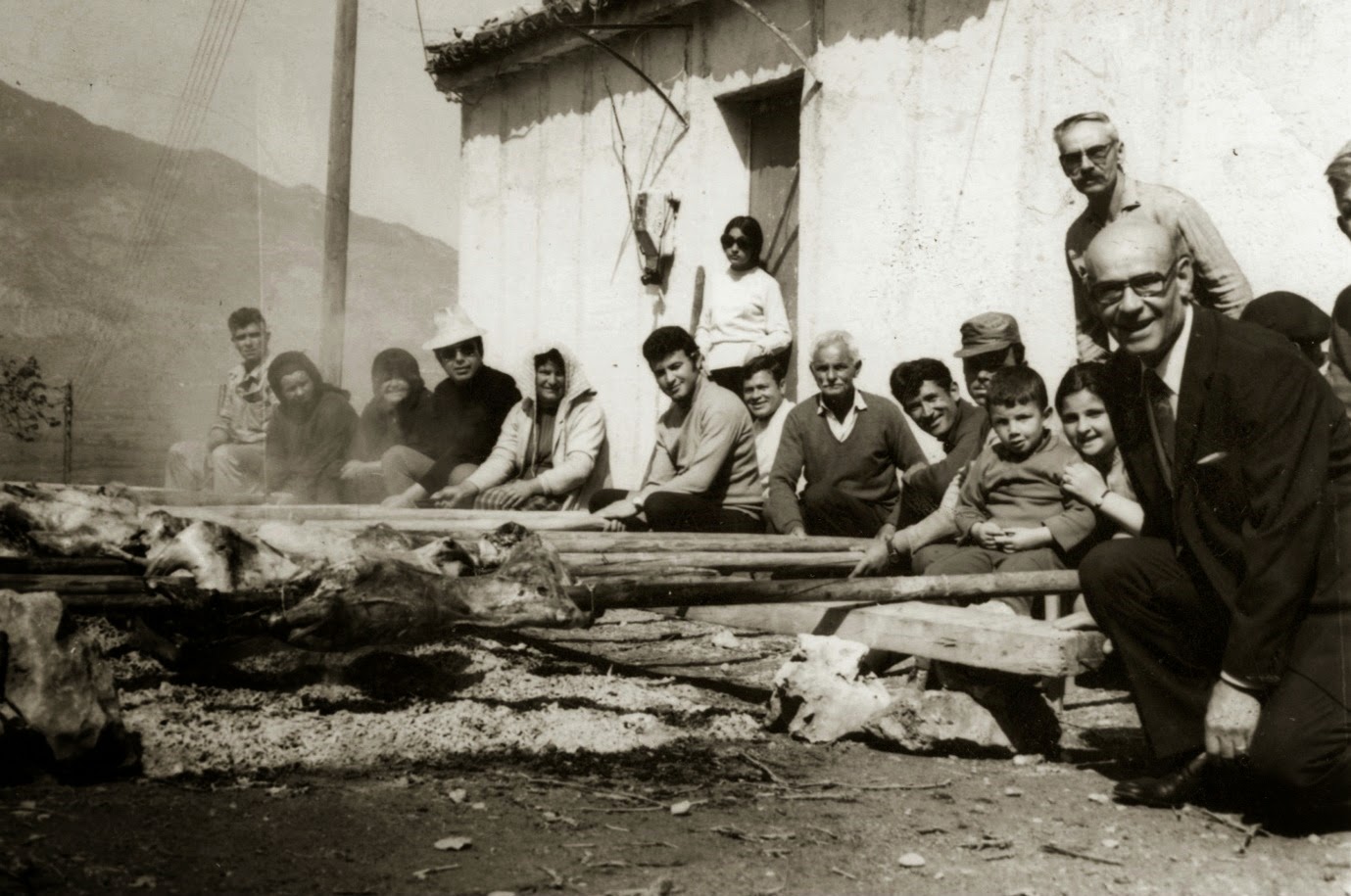 ΛΑΟΓΡΑΦΙΚΟΣ - ΙΣΤΟΡΙΚΟΣ ΣΥΛΛΟΓΟΣ " Η ΣΟΥΒΑΛΑ ΠΑΡΝΑΣΣΟΥ ": ΤΟ ΠΑΣΧΑ ΣΤΗ ...