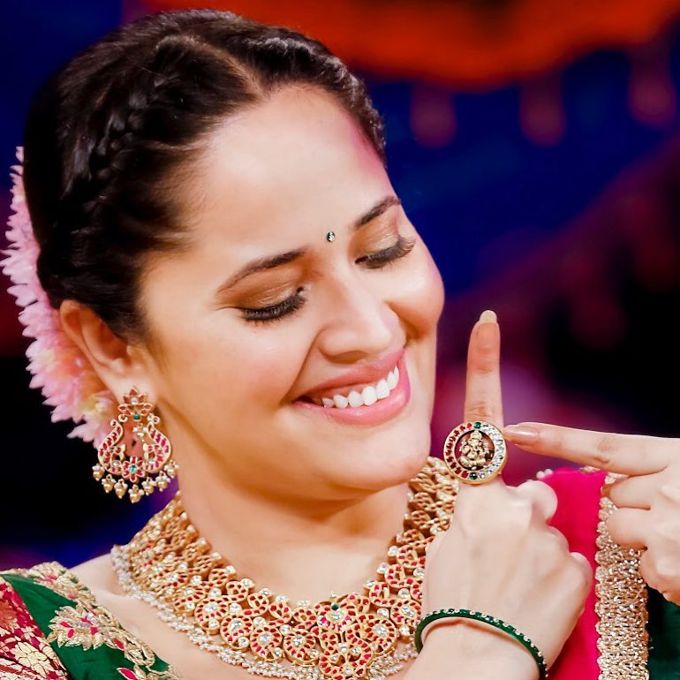 Telugu Television Hot Actress Anasuya cute Smiling face closeup Photos ...