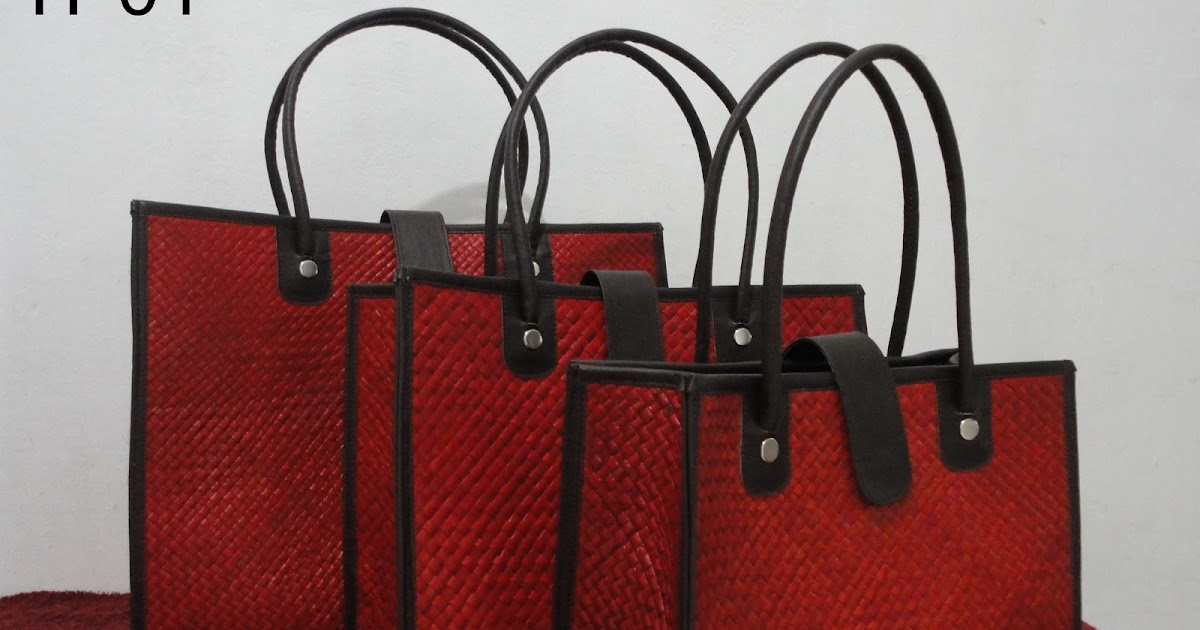 20+ Tas Rajut Khas Bali, Yang Modis!