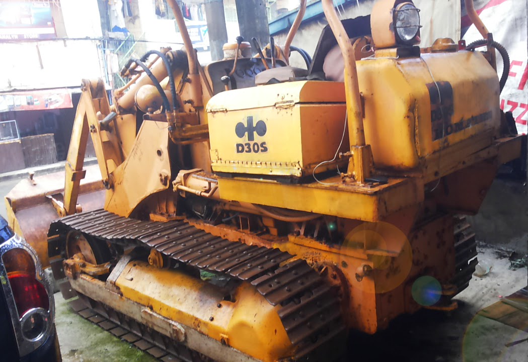 Products: Komatsu Track Excavator D30S