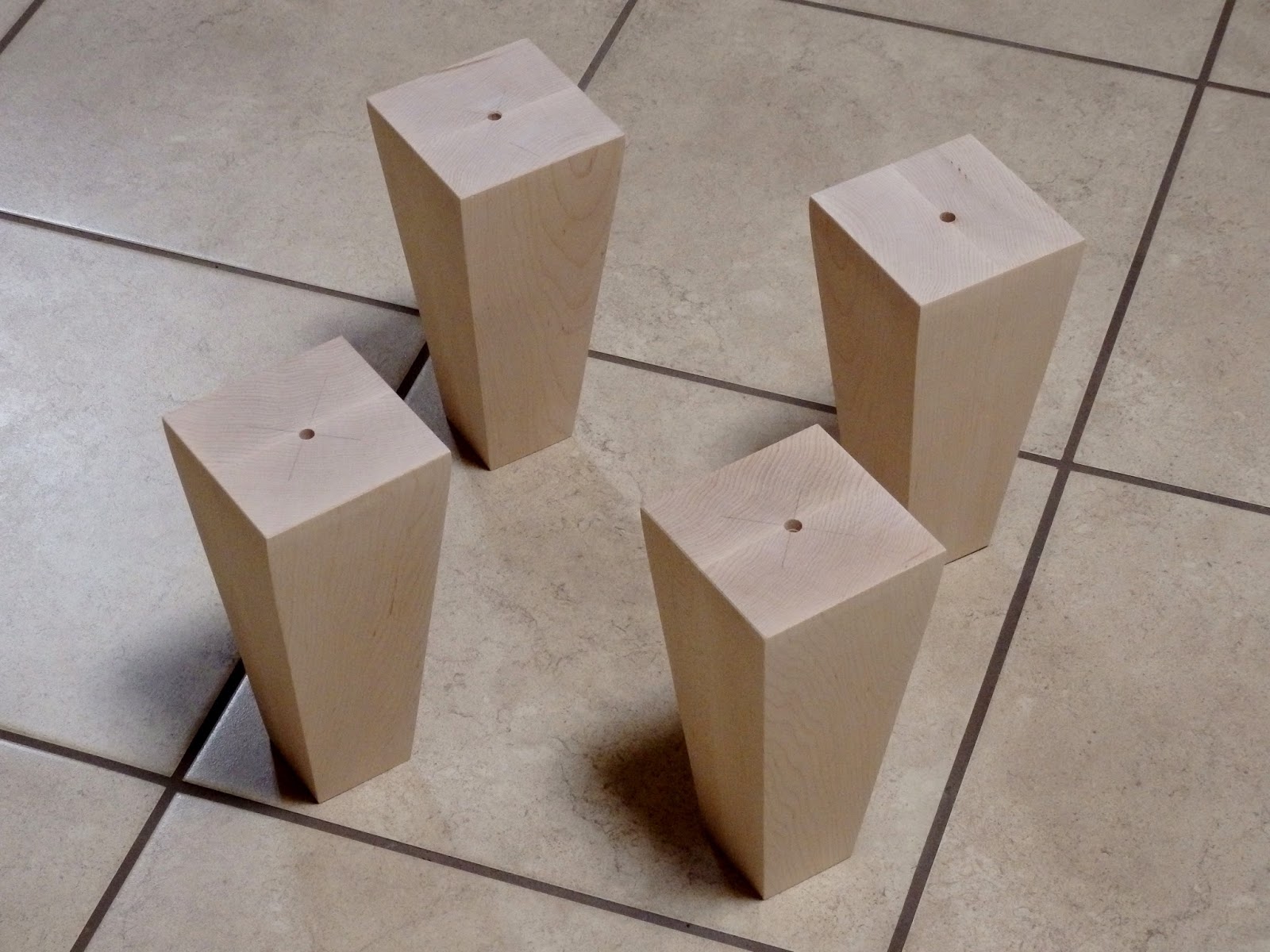 Flying Circus Studios - Kurt J. Meyers: Tapering Legs with a Miter Saw ...