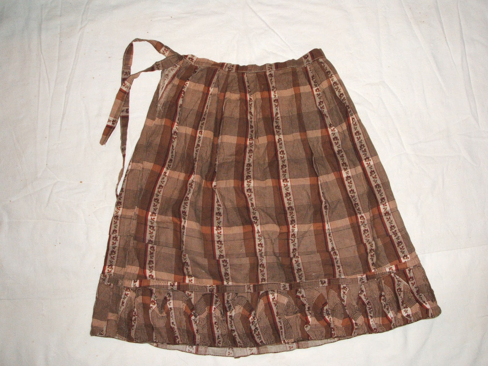 COLLA BRIALS: Faldetes del segle XIX