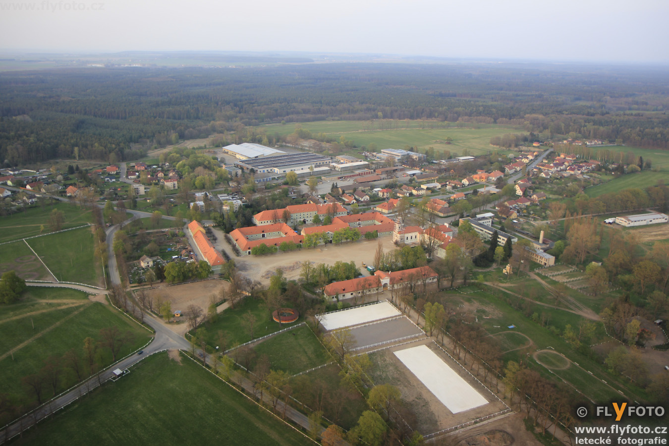 FLyFOTO letecká fotografie a video: Kladruby nad Labem