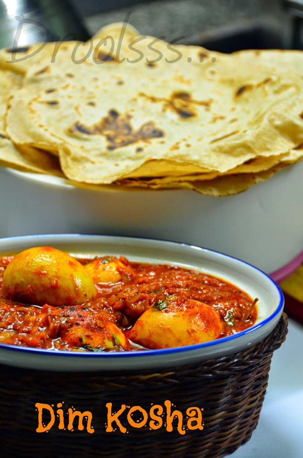 Droolsss . . .: Dim Kosha/ Spicy Egg curry - Bengali style