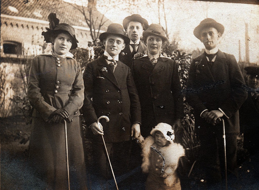 20 Vintage Photographs of Fashion and Costume from the 1910s ~ Vintage ...