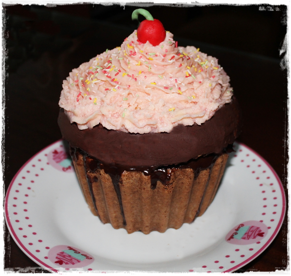 LAS TARTAS DE MJ: CUPCAKE GIGANTE