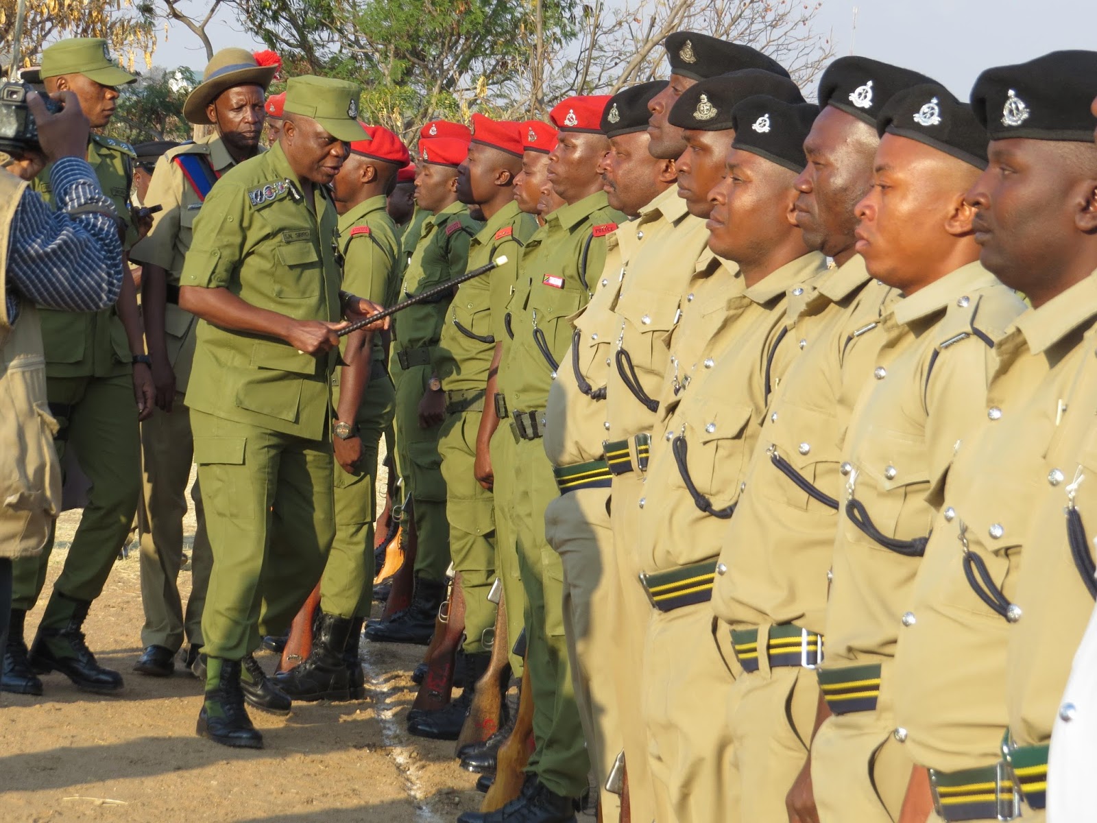 TANZANIA KWANZA: IGP SIRRO ALIPONGEZA JESHI LA POLISI MKOA WA SINGIDA