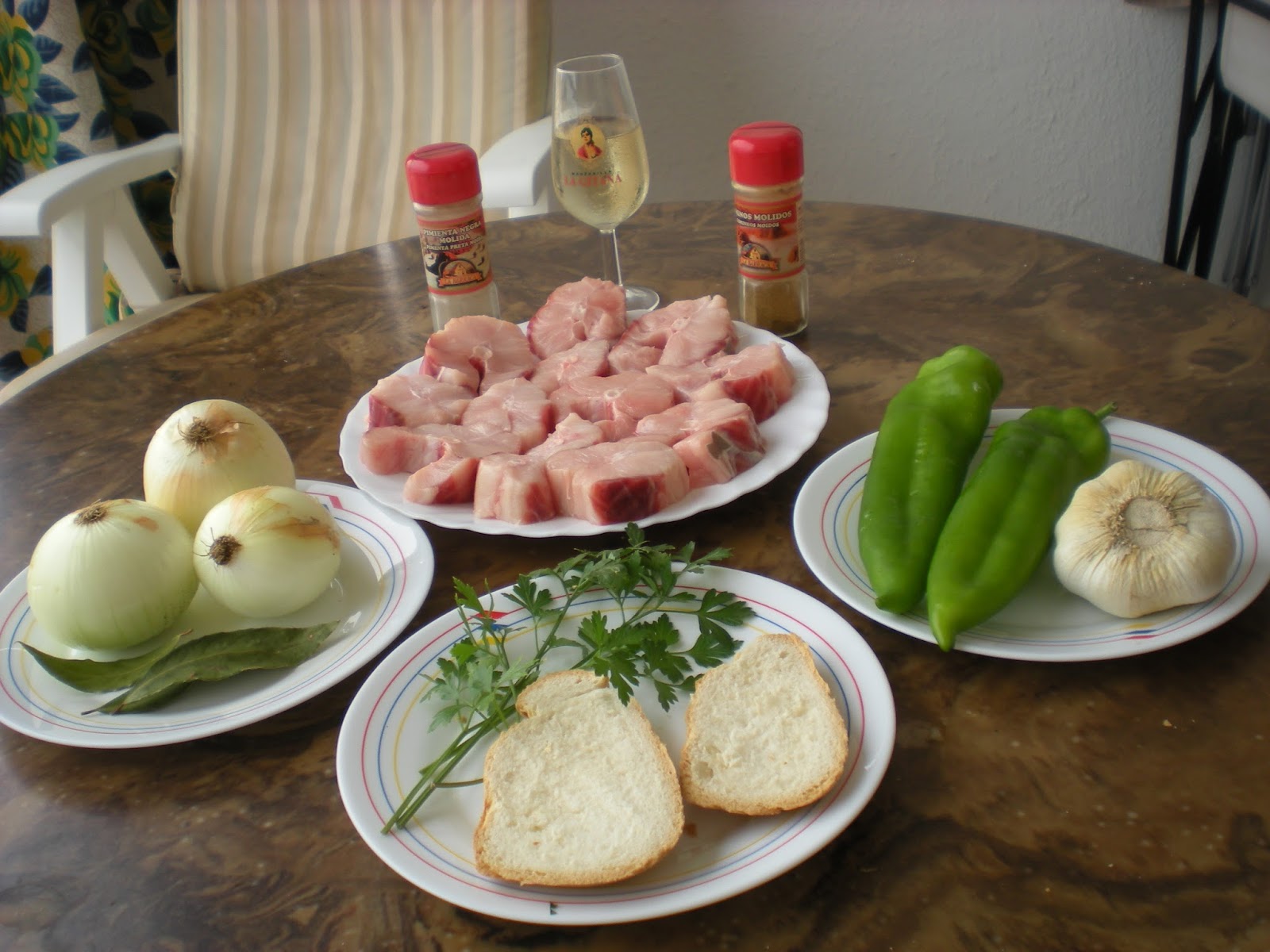 elrincondeatalaya2: Cazón "de pique" en salsa.