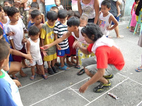Go Philippines: Larong Piko or Hopscotch