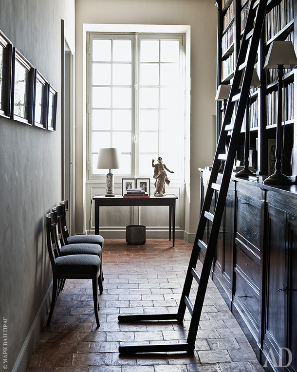 Decor : The Mansion in the Style of Louis XVI in France | Cool Chic ...