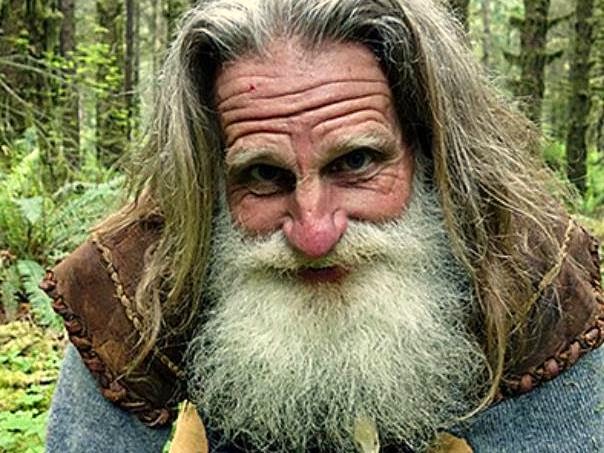 The Flying Tortoise: Mike Dodge Lives In A Tree, Travels Barefoot And ...