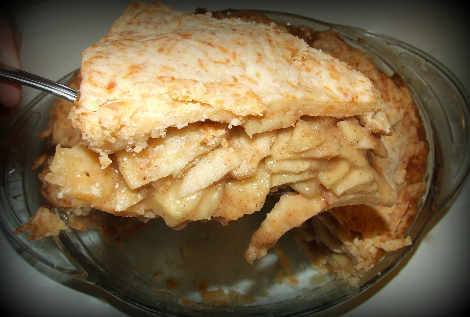 Bräuista: Cooking with beer - Beerific Apple Pie With Rustic Cheddar ...