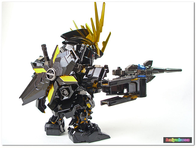 SD Gundam Banshee chrome painted build