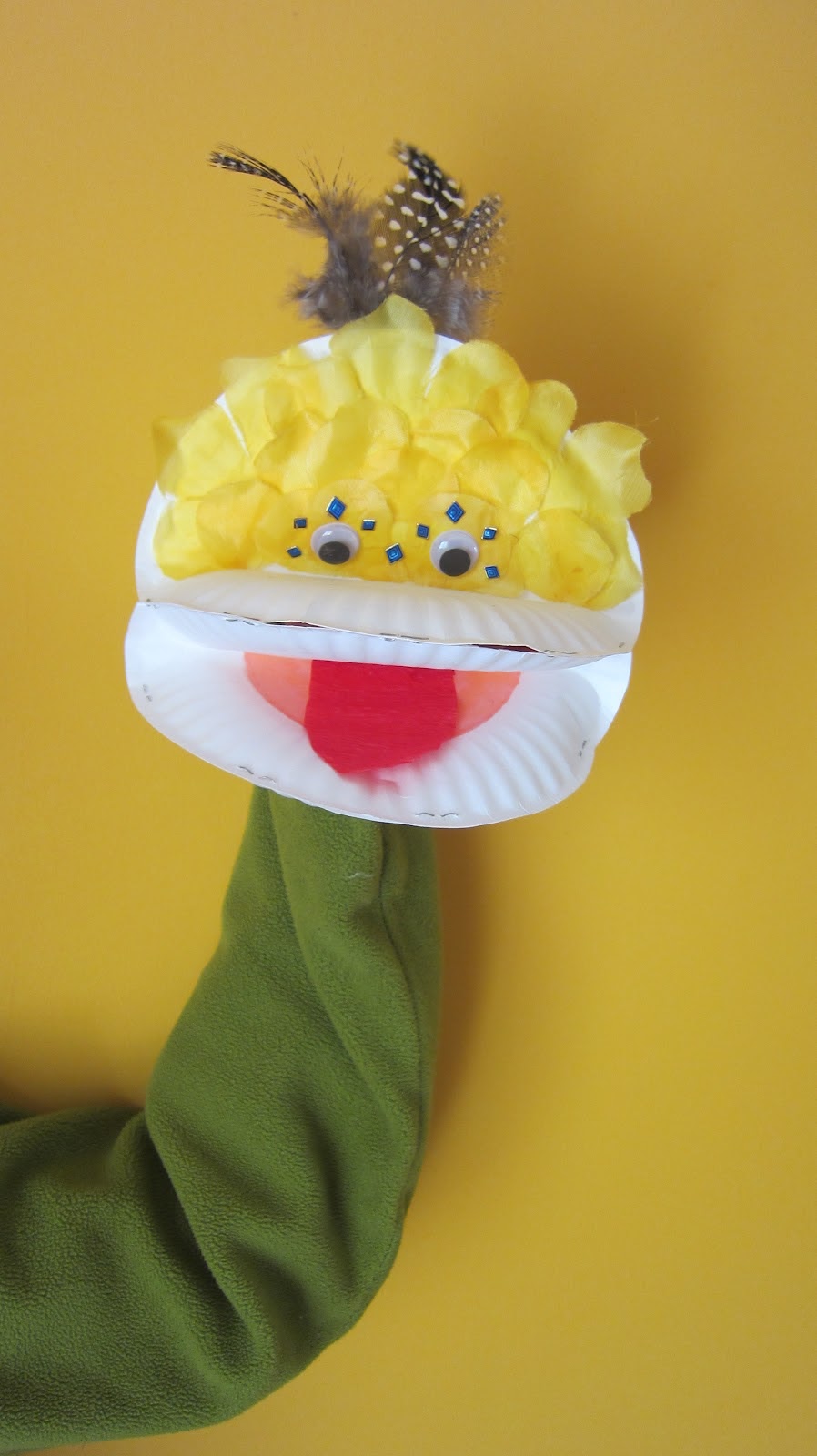 Farmer Fern & Friends Puppet Program: April 2012