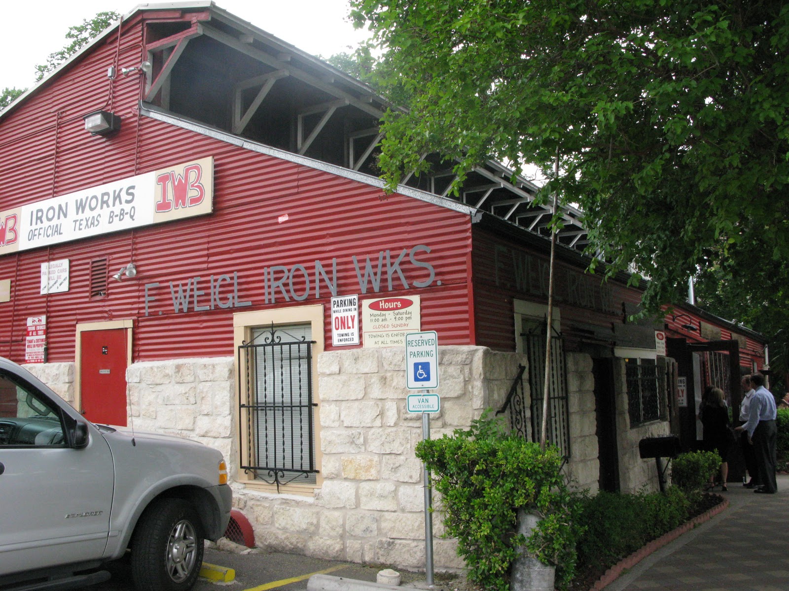 Meandering...: Iron Works BBQ, Austin