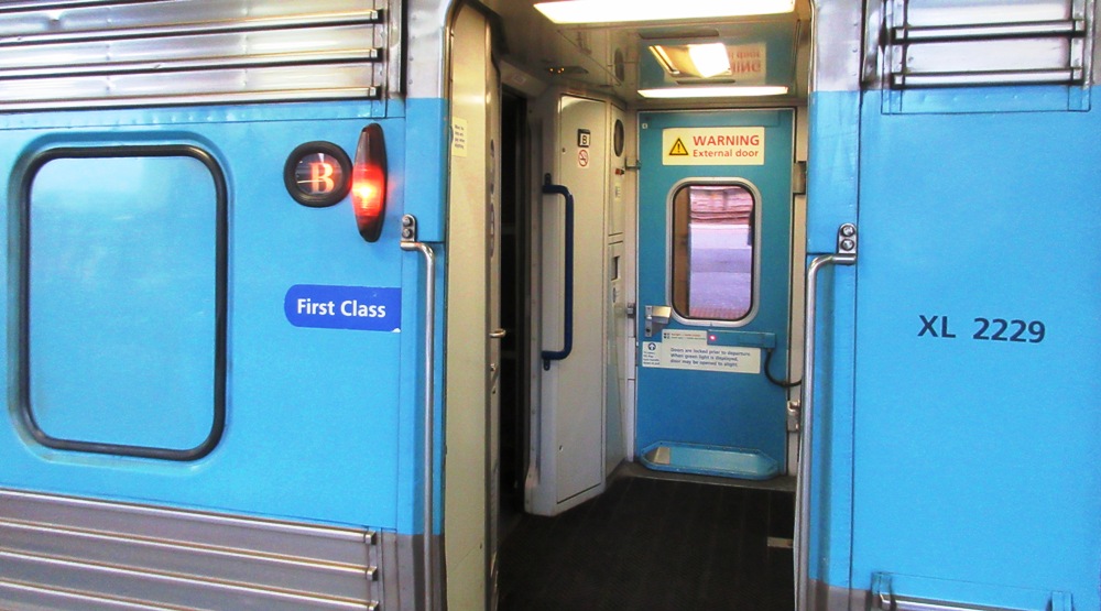 KINABALU: MELBOURNE TO SYDNEY BY NSW TRAINLINK