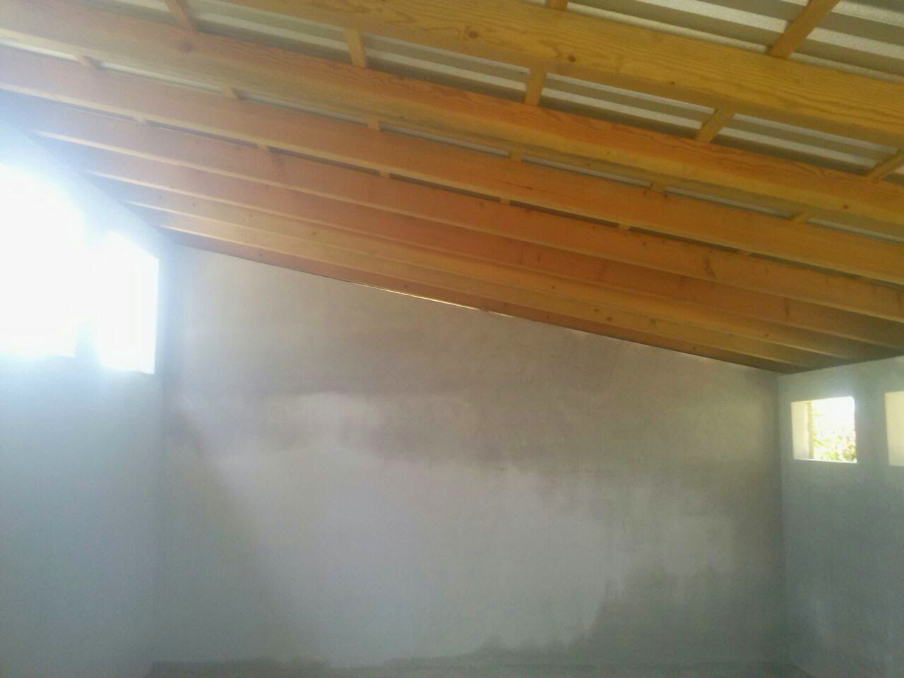 MOLDURAS Y ACABADOS EN YESO: APLANADO DE MUROS