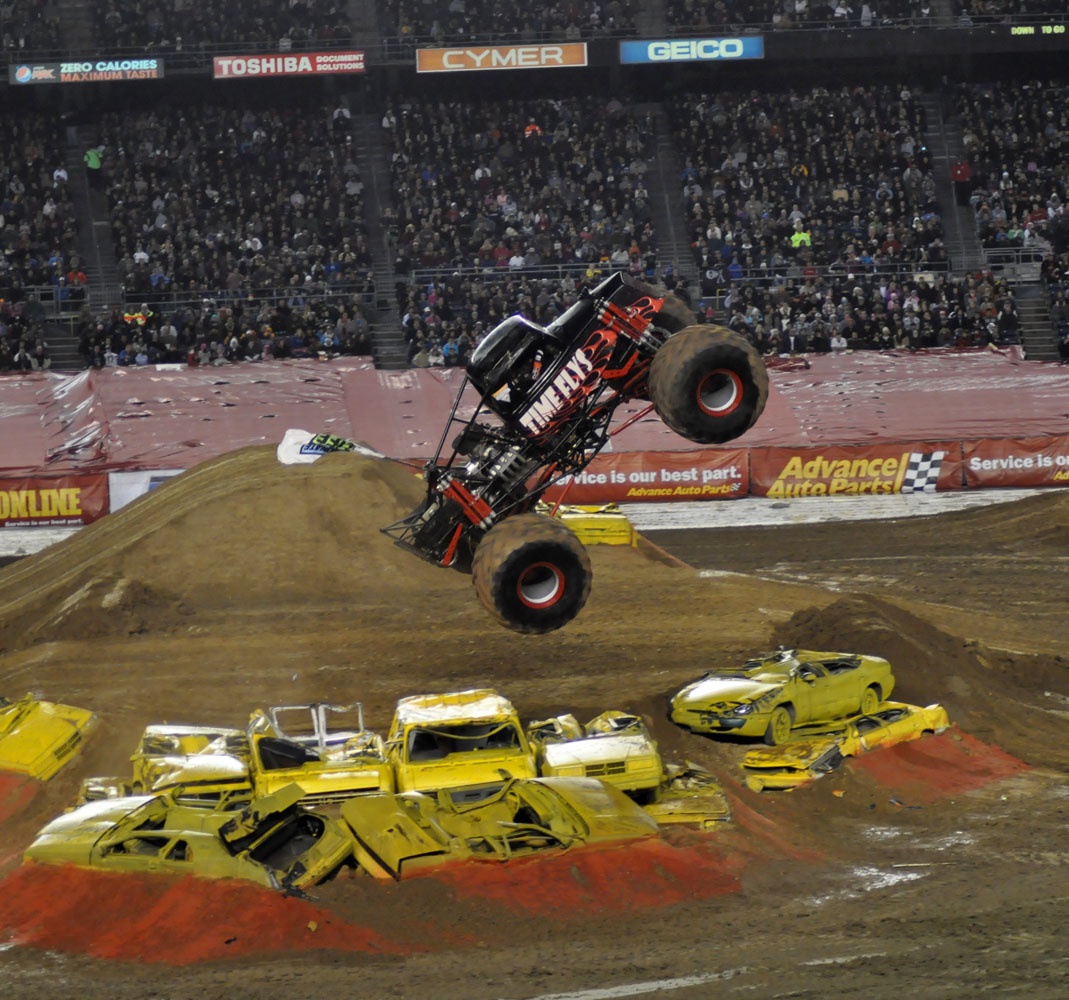 JustaCarGal: Monster Jam 2012 Freestyle Time Flys and Terminator