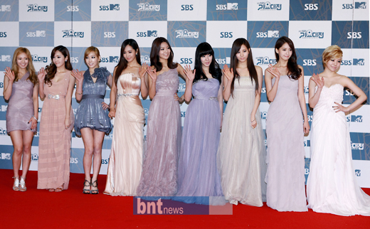 SuPer StaRs: SBS 2011 Gayo Daejun- Girls' Generation Red Carpet