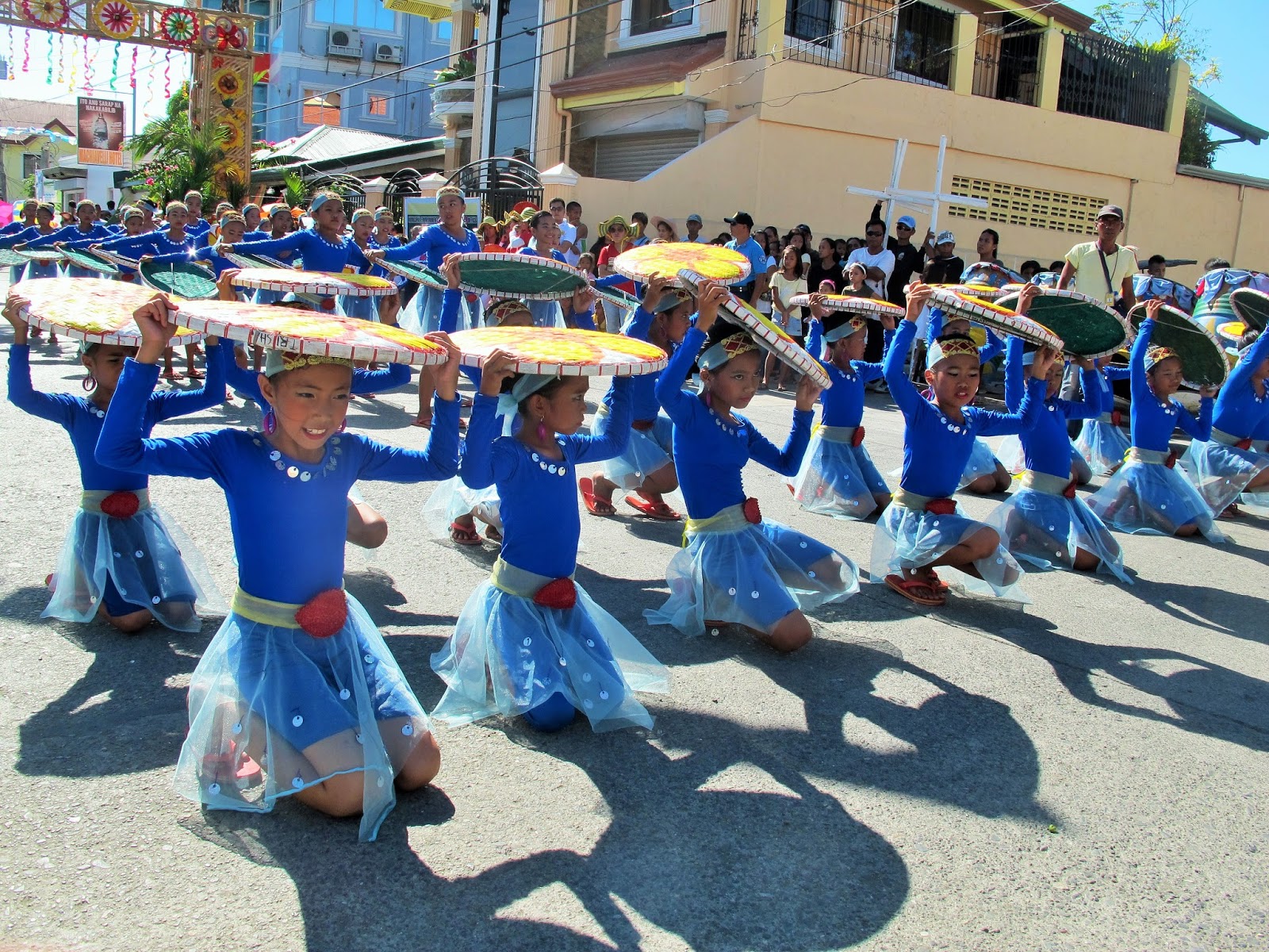 Gridcrosser: Baile, Baler! Aurora Capital Celebrates Coco-Sabutan Festival
