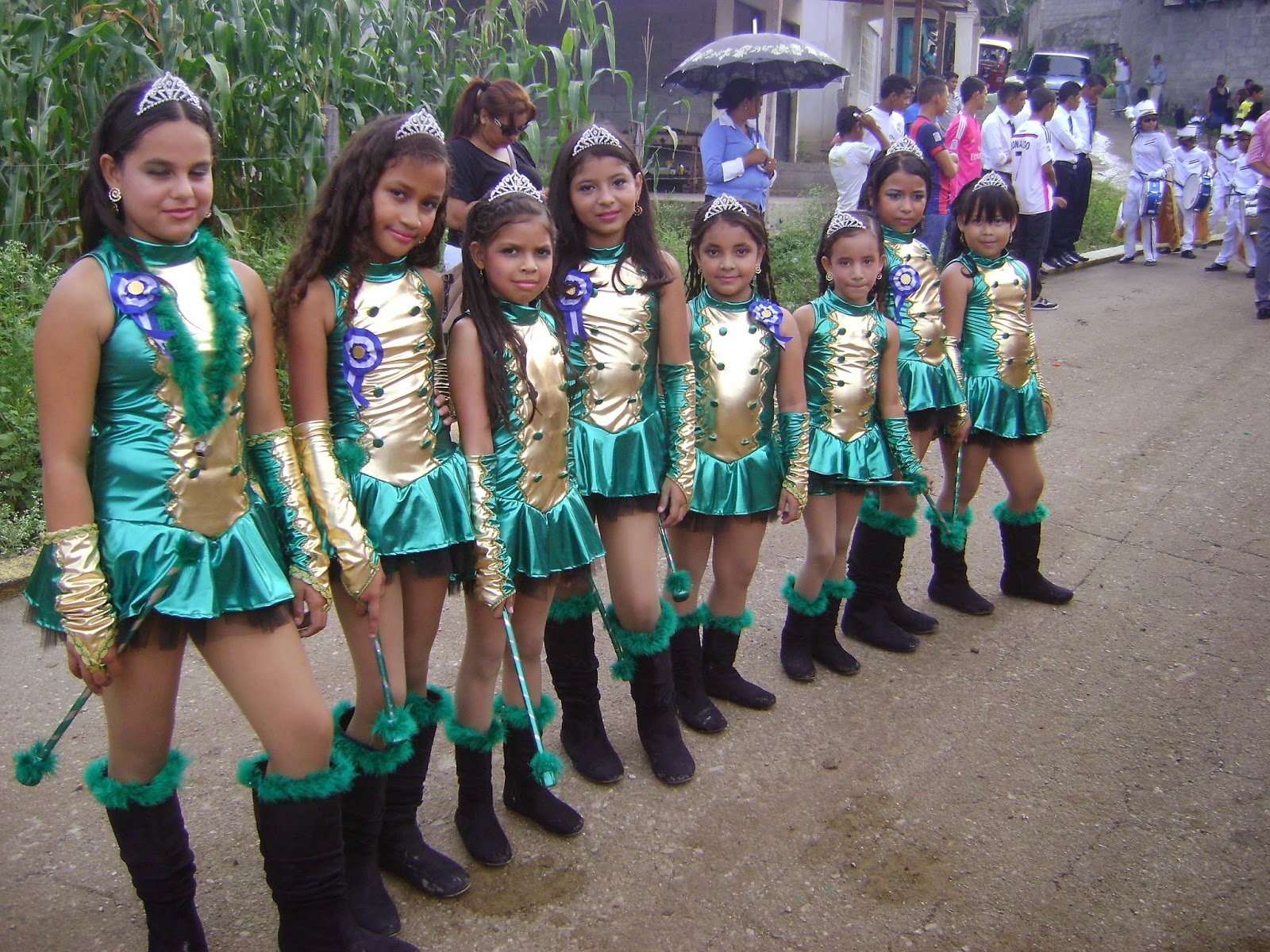 VICTORIA,YORO, HONDURAS.: LAS PALILLONAS