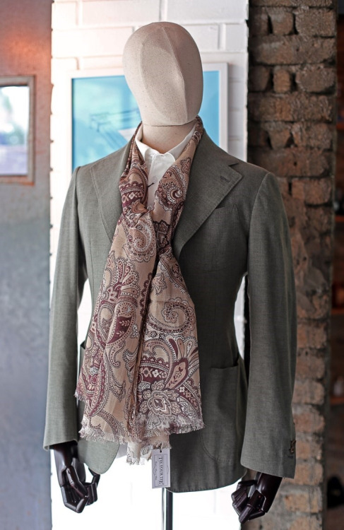 Clase, elegancia y distinción: EL FULAR