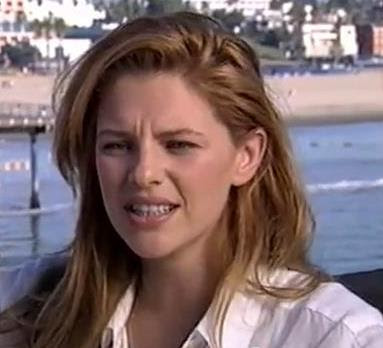 Noblemania: The Girl in the Video: “Midnight Blue” (1987)