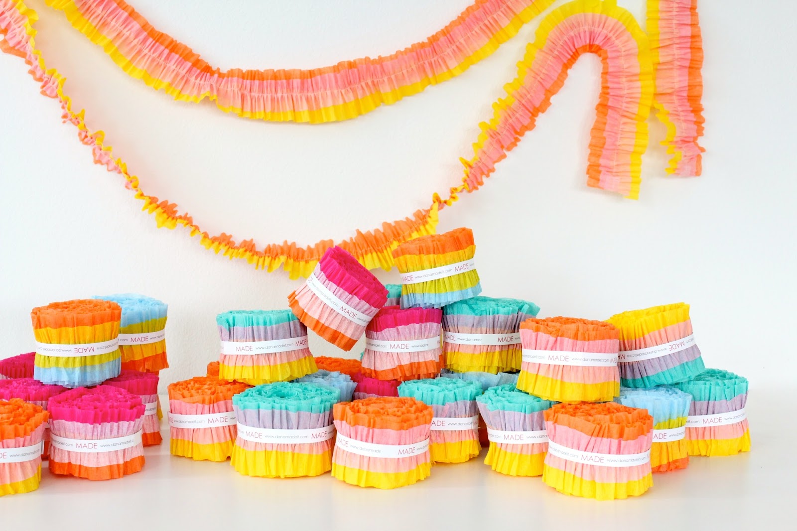 ruffled streamers gift bags - MADE EVERYDAY