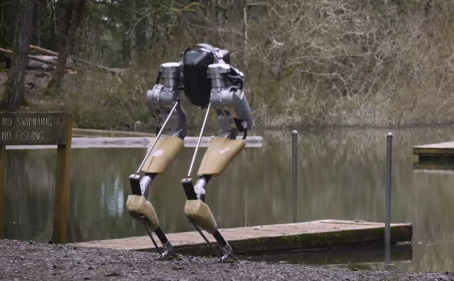 NEWS: Meet Cassie the creepy bipedal robot | The Test Pit