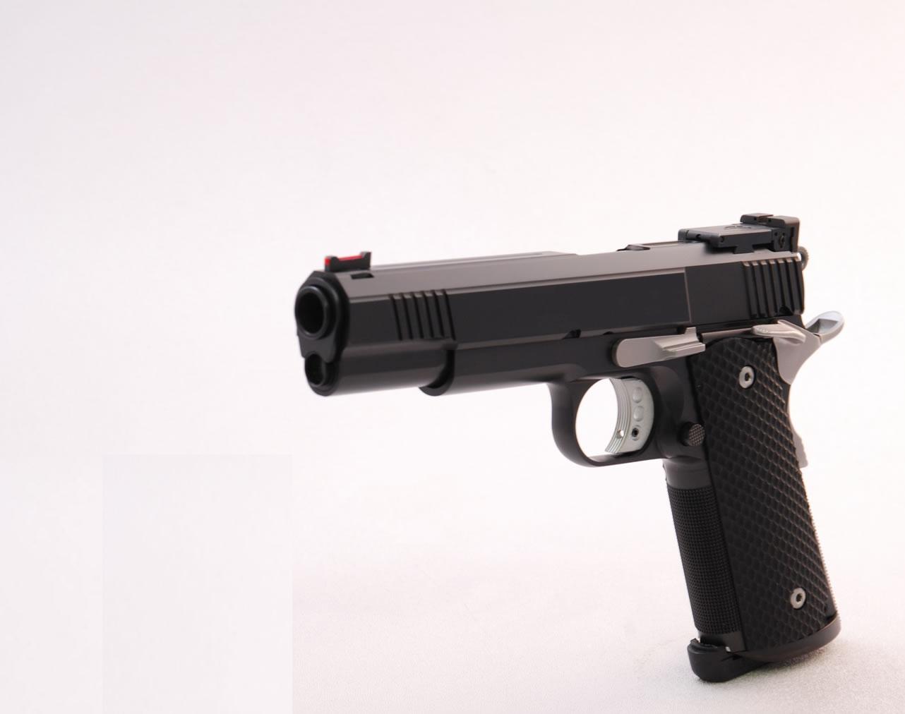 TACTICAL WAREFARE ARMORY: 1911-2011 PISTOLS