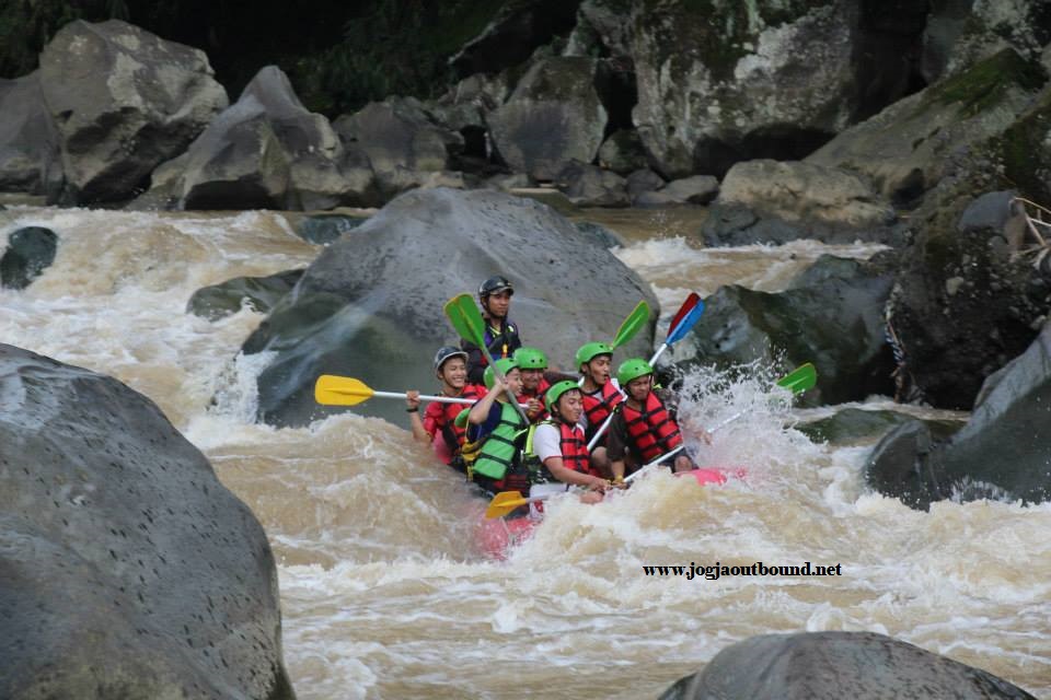 Rafting Sungai Progo Hulu, Kali Progo Temanggung ~ TEMPAT OUTBOUND ...