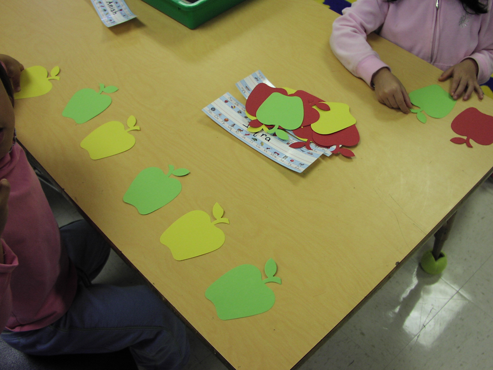 Keen On Kindergarten: Apple Themed Math Work Stations