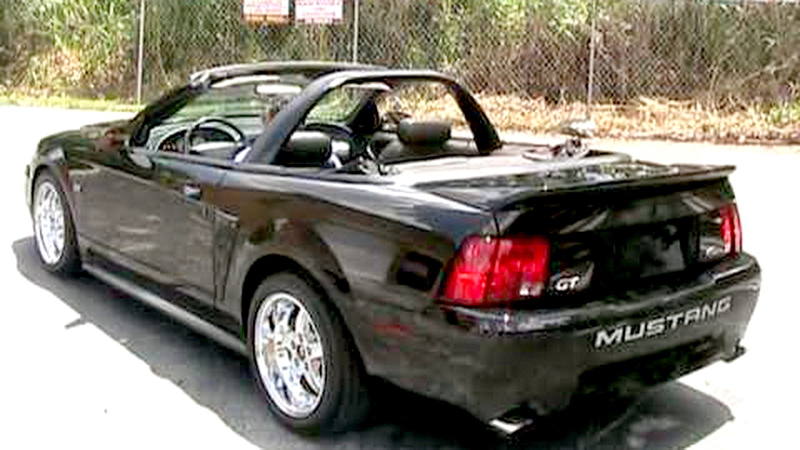 2000 Ford Mustang Convertible