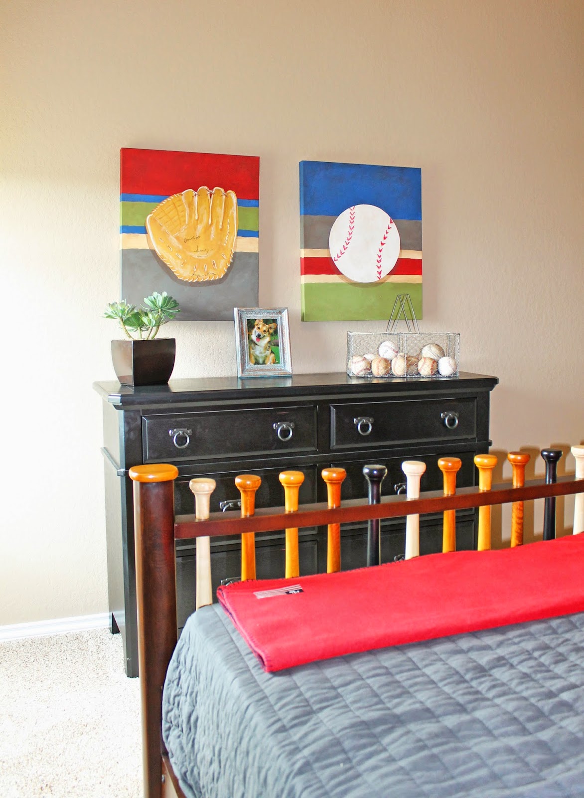 The ragged wren : Baseball Boys Room