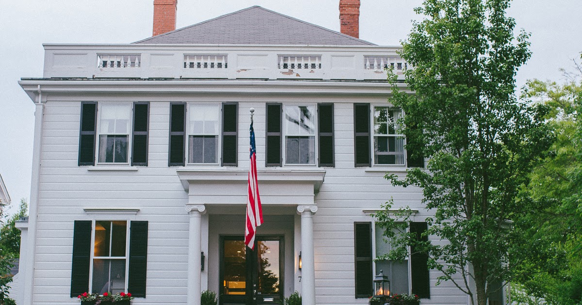 Summer Wind: 76 Main Nantucket