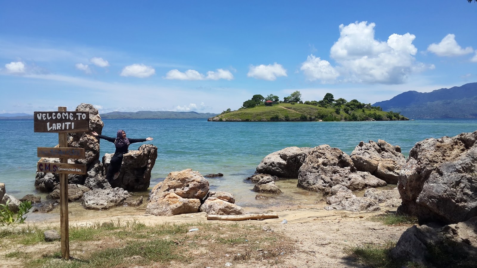 Pantai Lariti, Kec. Sape, Kab. Bima - MUST VISIT!