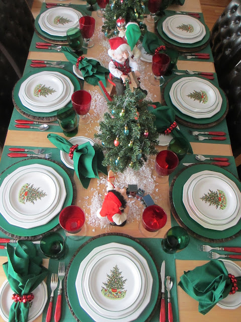 The Welcomed Guest: Christmas Elves Tablescape