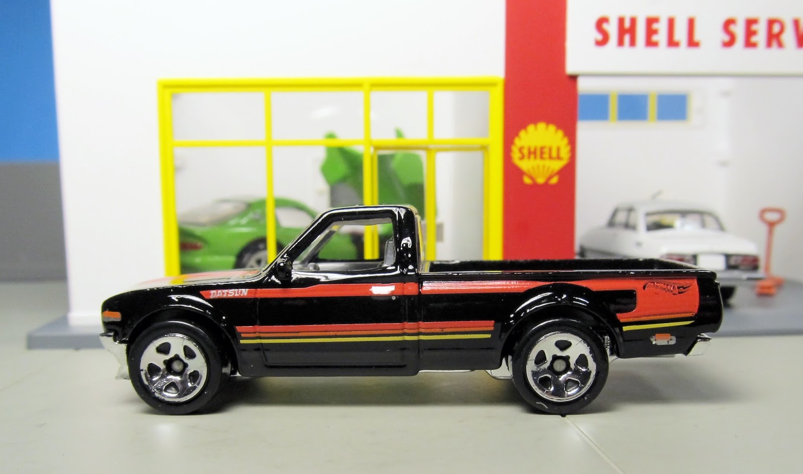 Hot Wheels 9-Car Multipack Exclusive Datsun 620