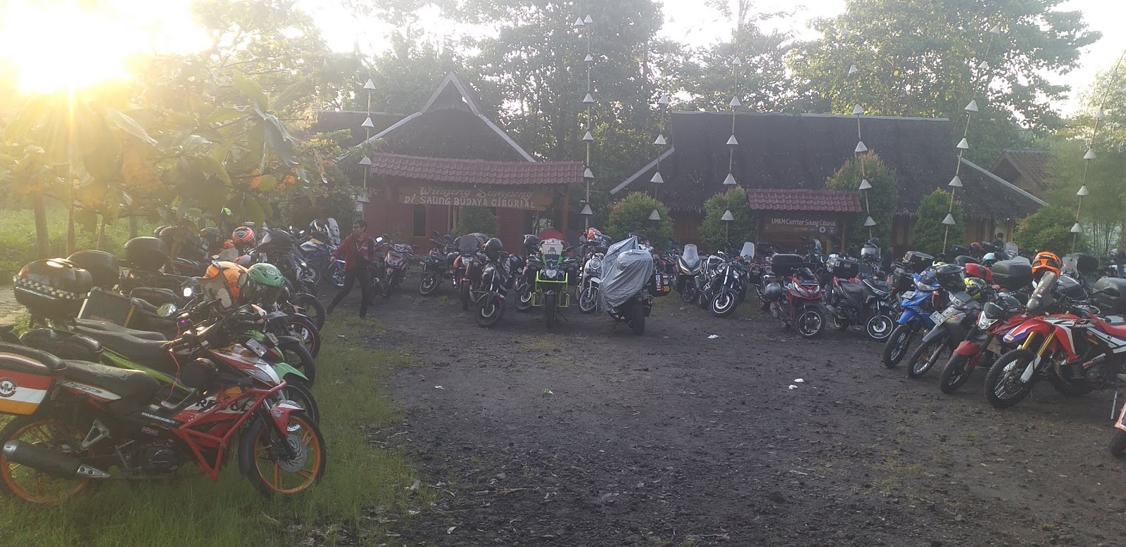 Desa Wisata Saung Ciburial: Komunitas Motor Box (KOMBO) Jawa Barat