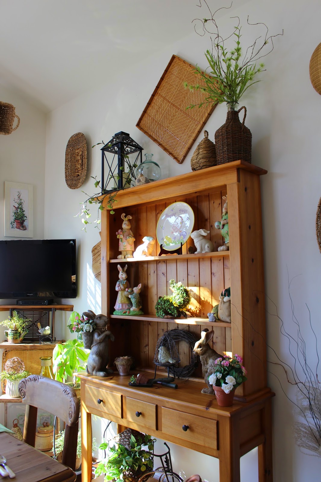 Designs by Pinky: ~~~Spring on the Hutch!!!~~~